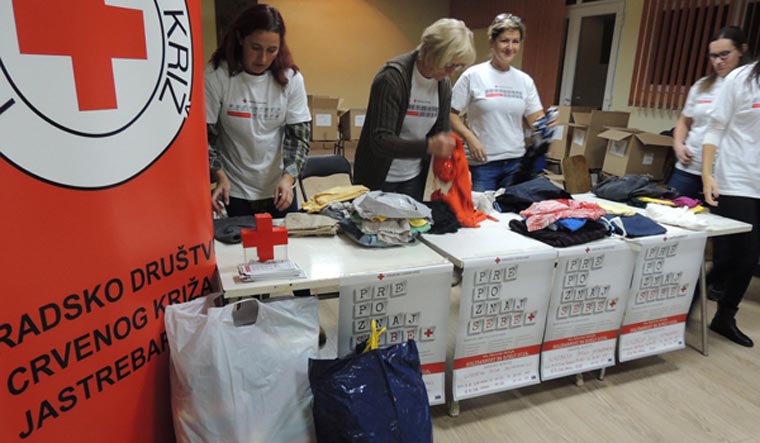 "Solidarnost na djelu": U Jaski se prikuplja odjeća i hrana za ...